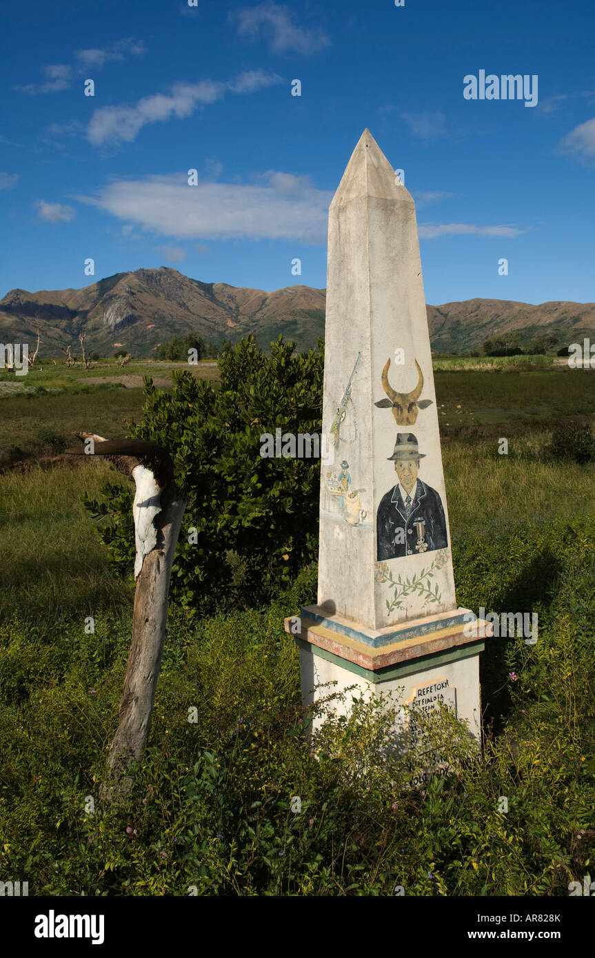 Antanosy tomb with Zebu skull as offering, near Taolagnaro, Fort ...