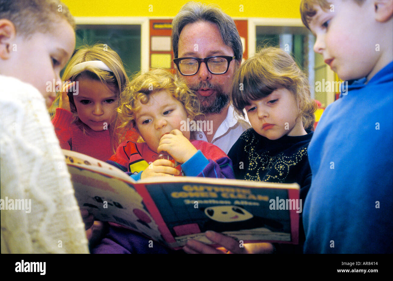 Male Primary School Teacher Uk Hi res Stock Photography And Images Alamy male-primary-school-teacher-uk-hi-res-stock-photography-and-images-alamy