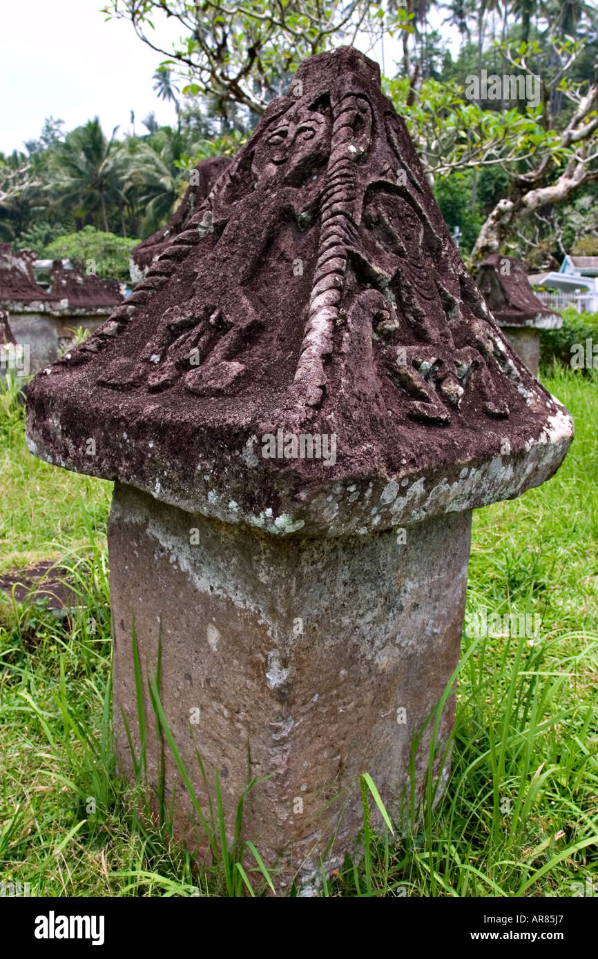 Waruga tombs of Minahasan ancestors in Sawangan village, Sulawesi ...