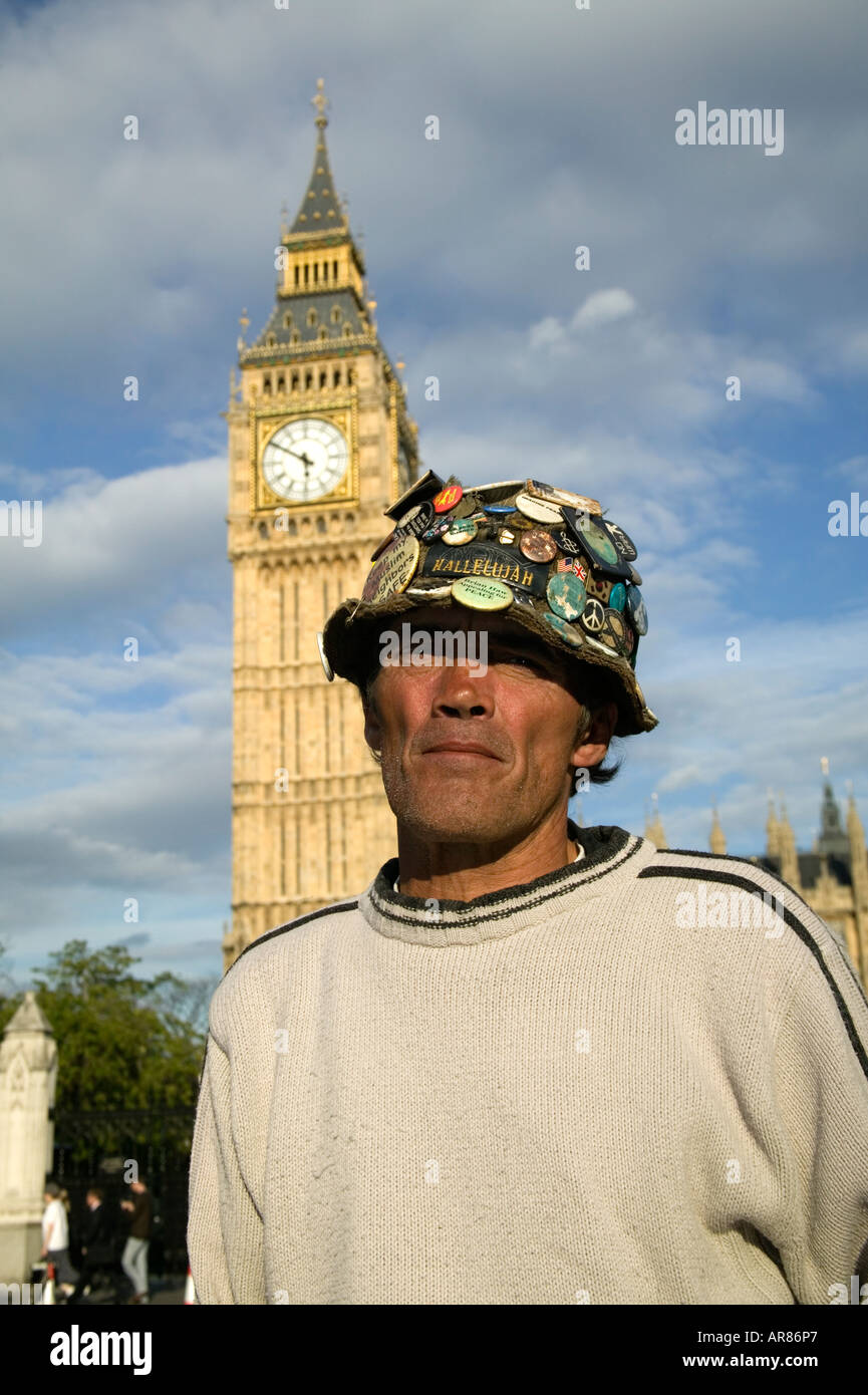 Brian Haw at Mass Lone Demonstration in Parliament Square, London Stock ...