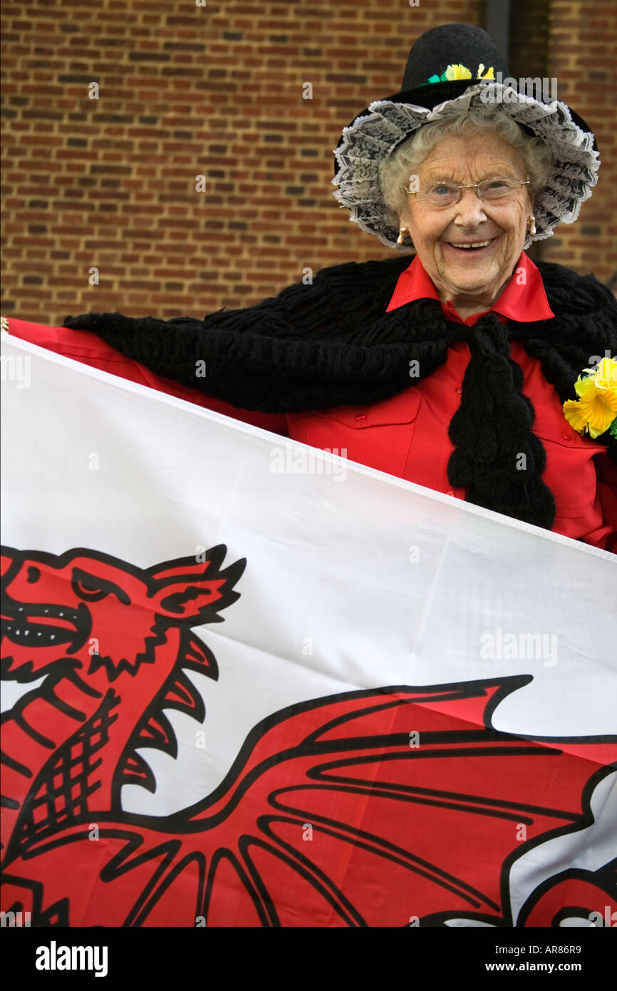 Welsh lady with the Welsh Flag and a daffodil at the Last Night of the ...