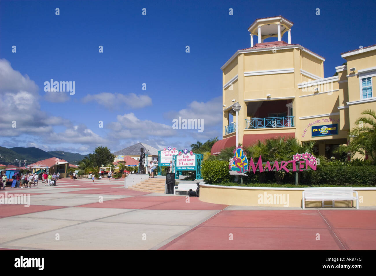 St maarten caribbean port of call hi-res stock photography and images ...