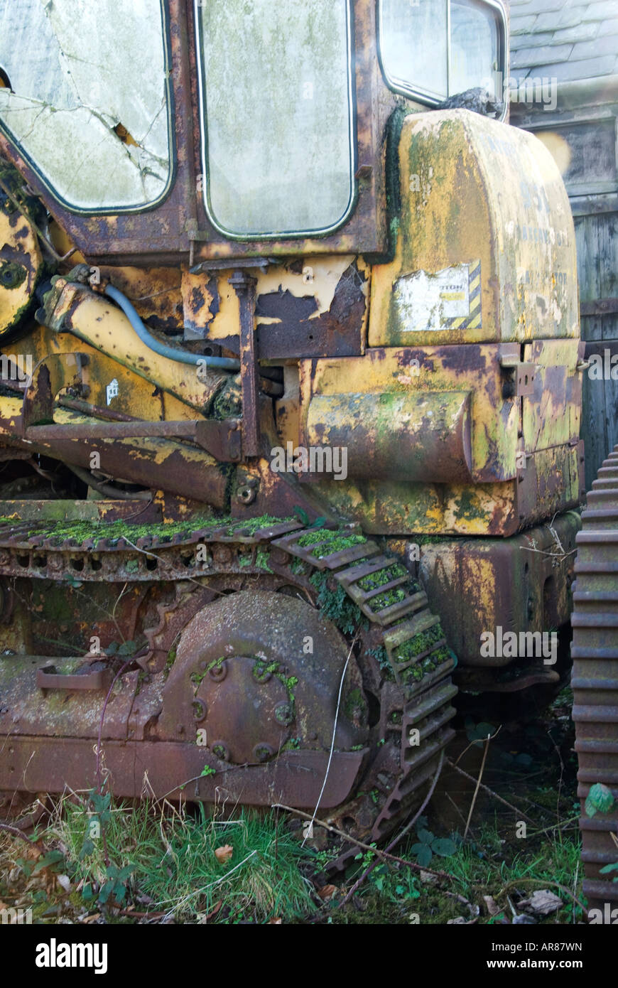 rusting bulldozer track Stock Photo - Alamy