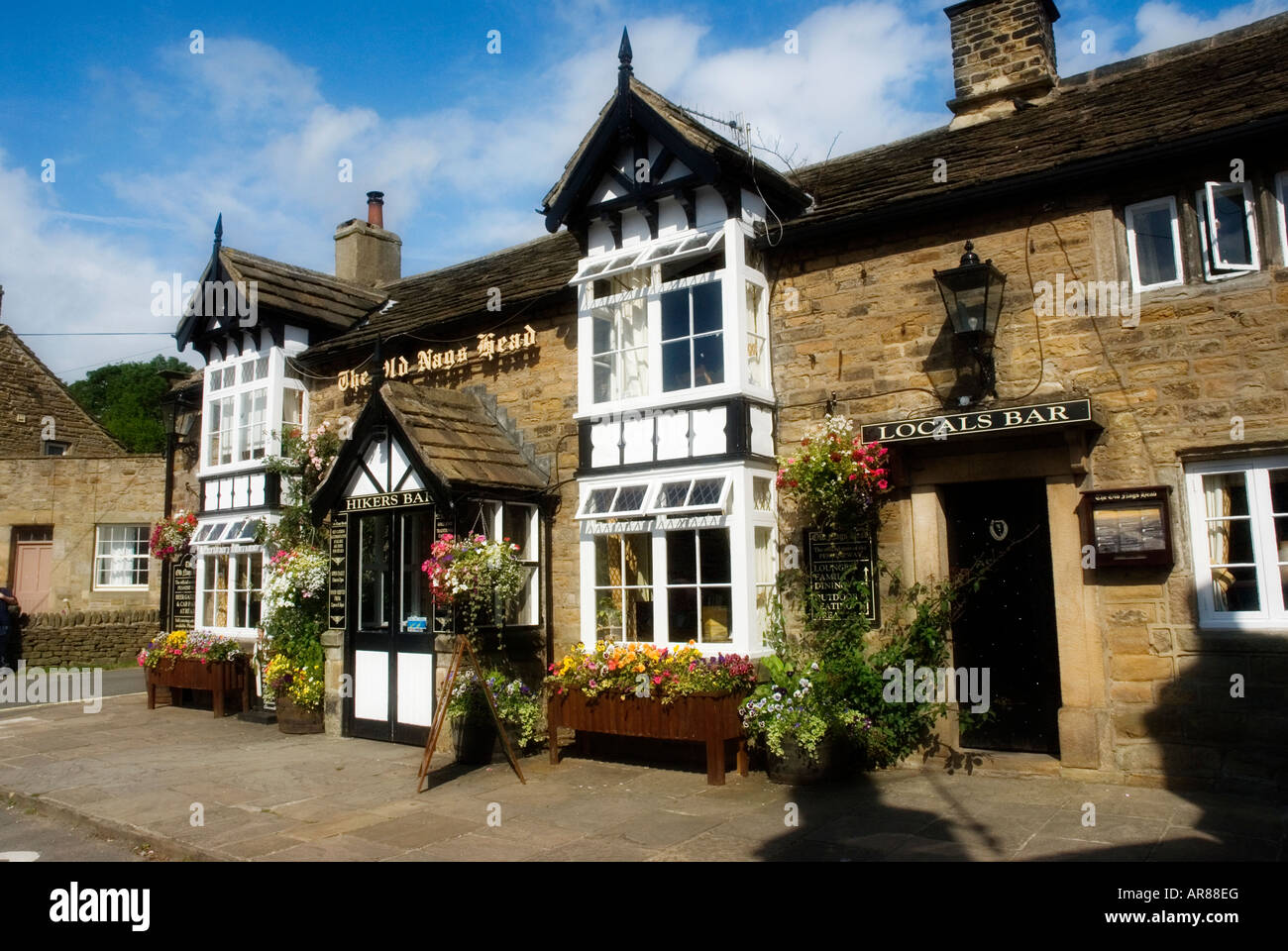 The Nags Head pub Edale the official start of the Penine Way footpath ...