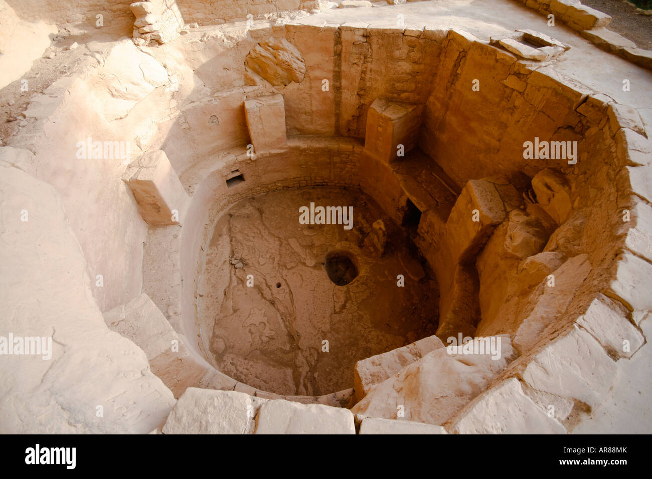 Inside kiva hi-res stock photography and images - Alamy