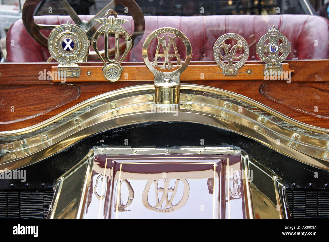 Car badges hi-res stock photography and images - Alamy