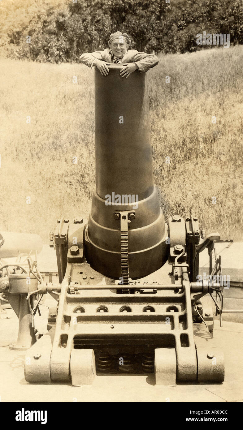 Human cannonball hi-res stock photography and images - Alamy