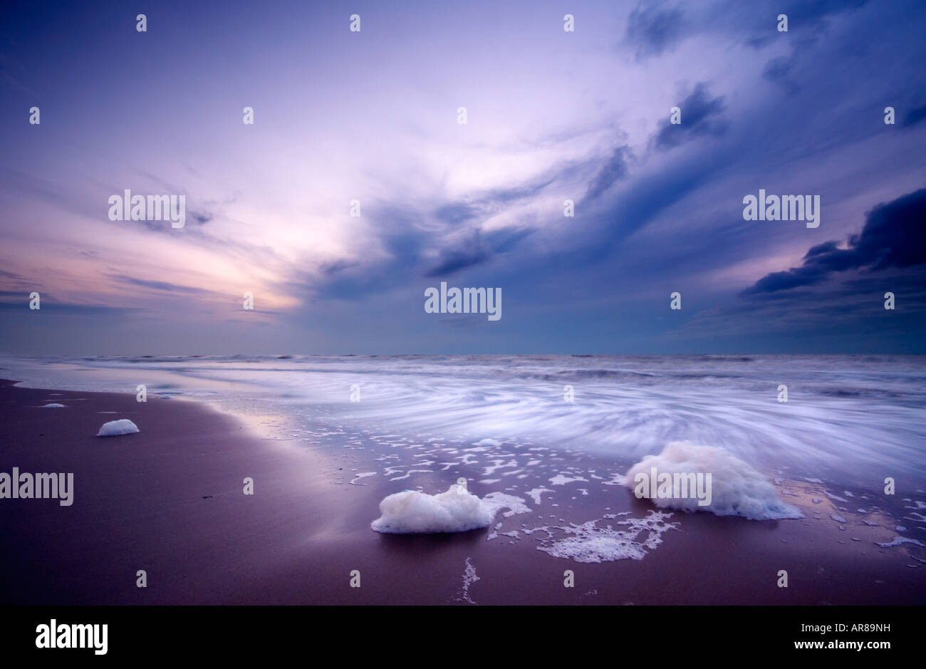ocean at night Stock Photo - Alamy