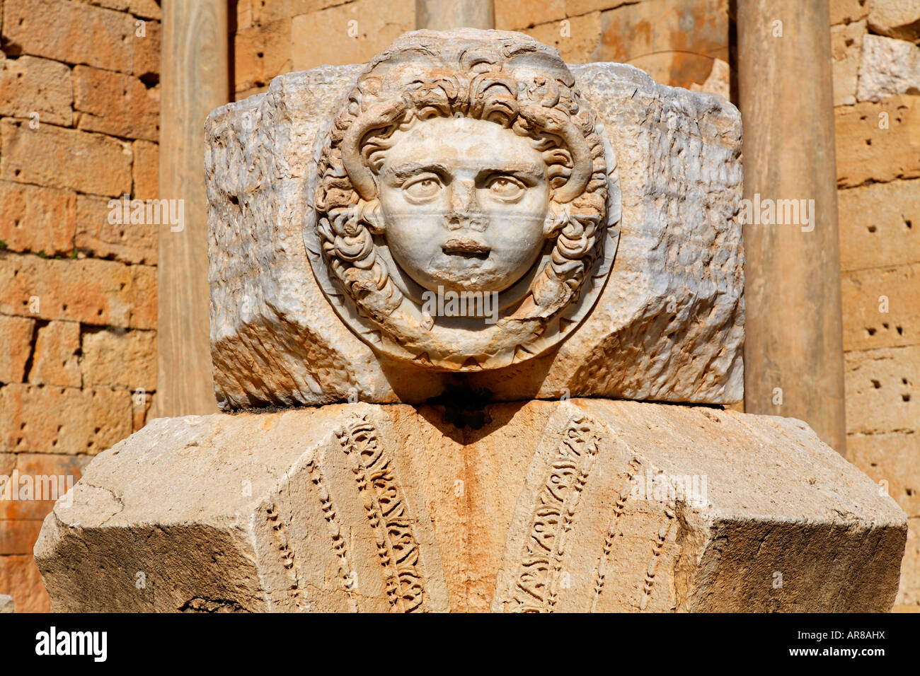 Gorgon head hi-res stock photography and images - Alamy
