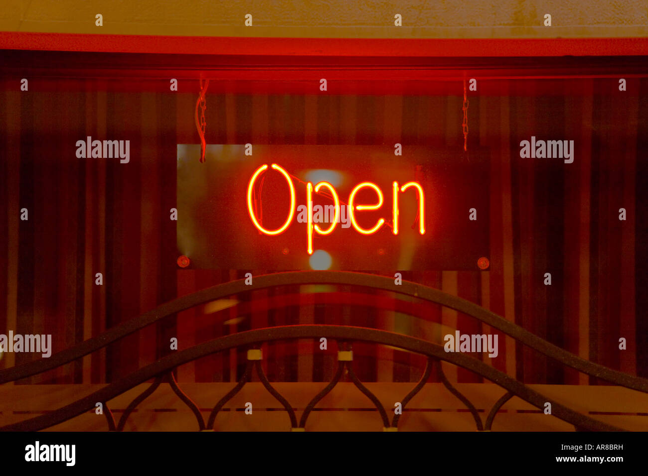 Neon sign open late hi-res stock photography and images - Alamy