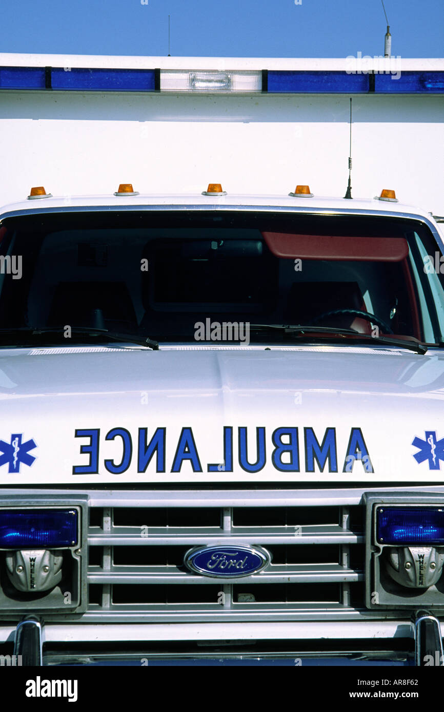 Front of ambulance hi-res stock photography and images - Alamy