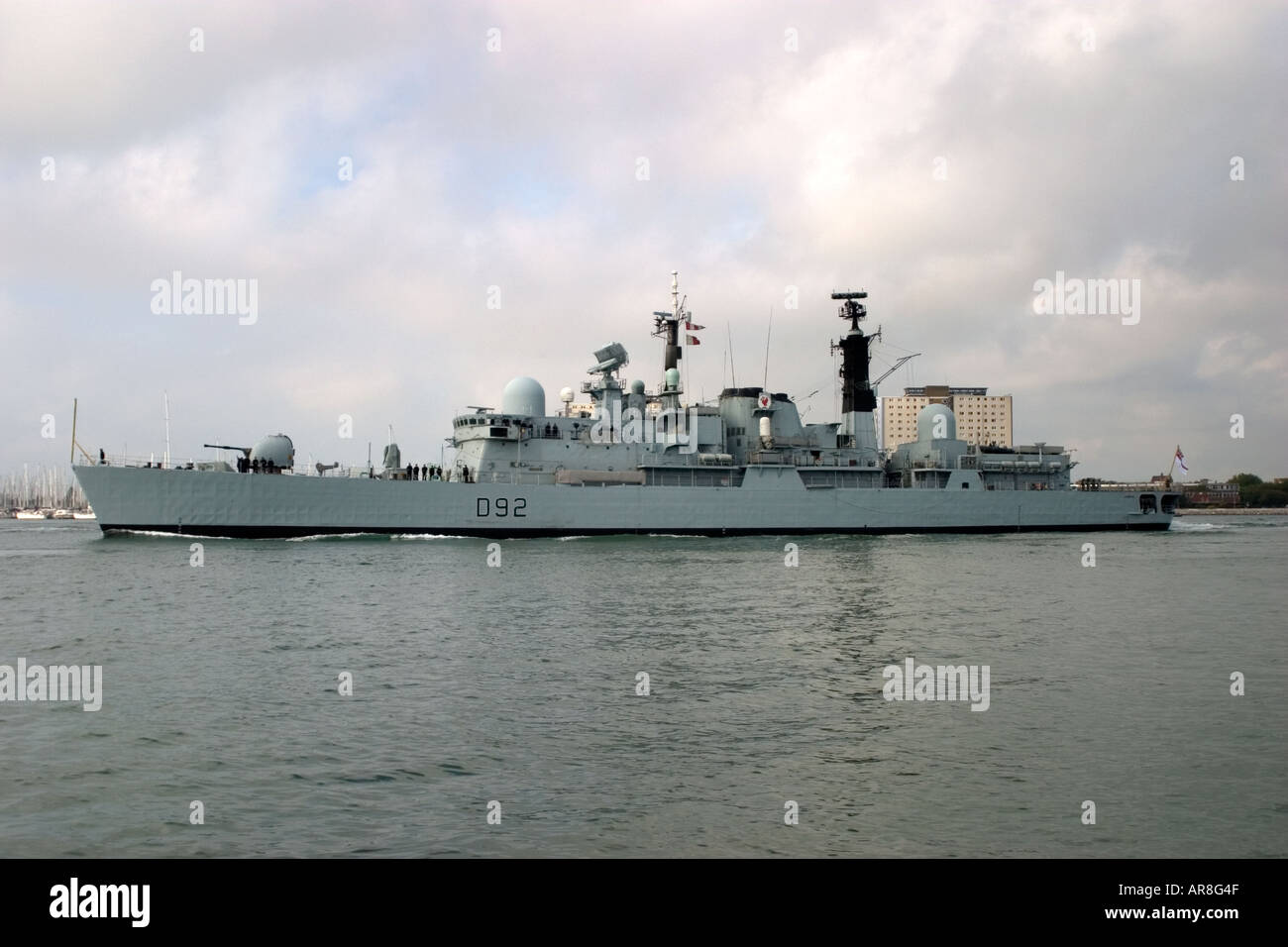 Type 42 destroyer hi-res stock photography and images - Alamy