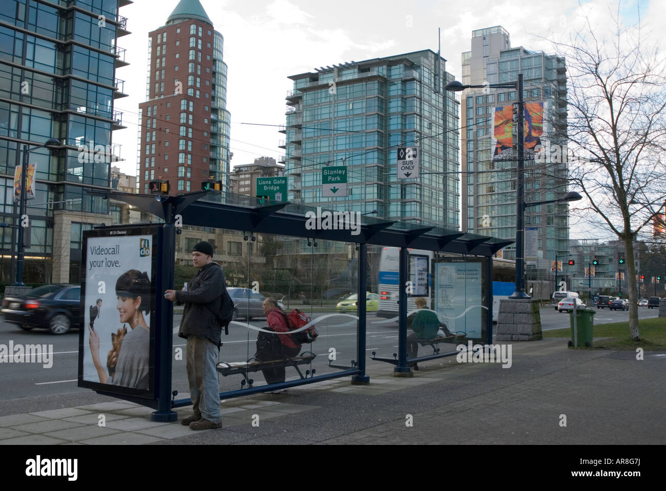 Bus stop in Vancouver, British Columbia Stock Photo - Alamy