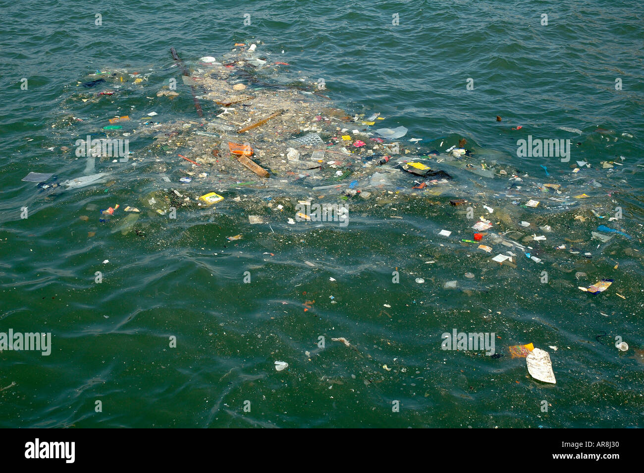 Garbage Ocean Float Stock Photos & Garbage Ocean Float Stock Images - Alamy