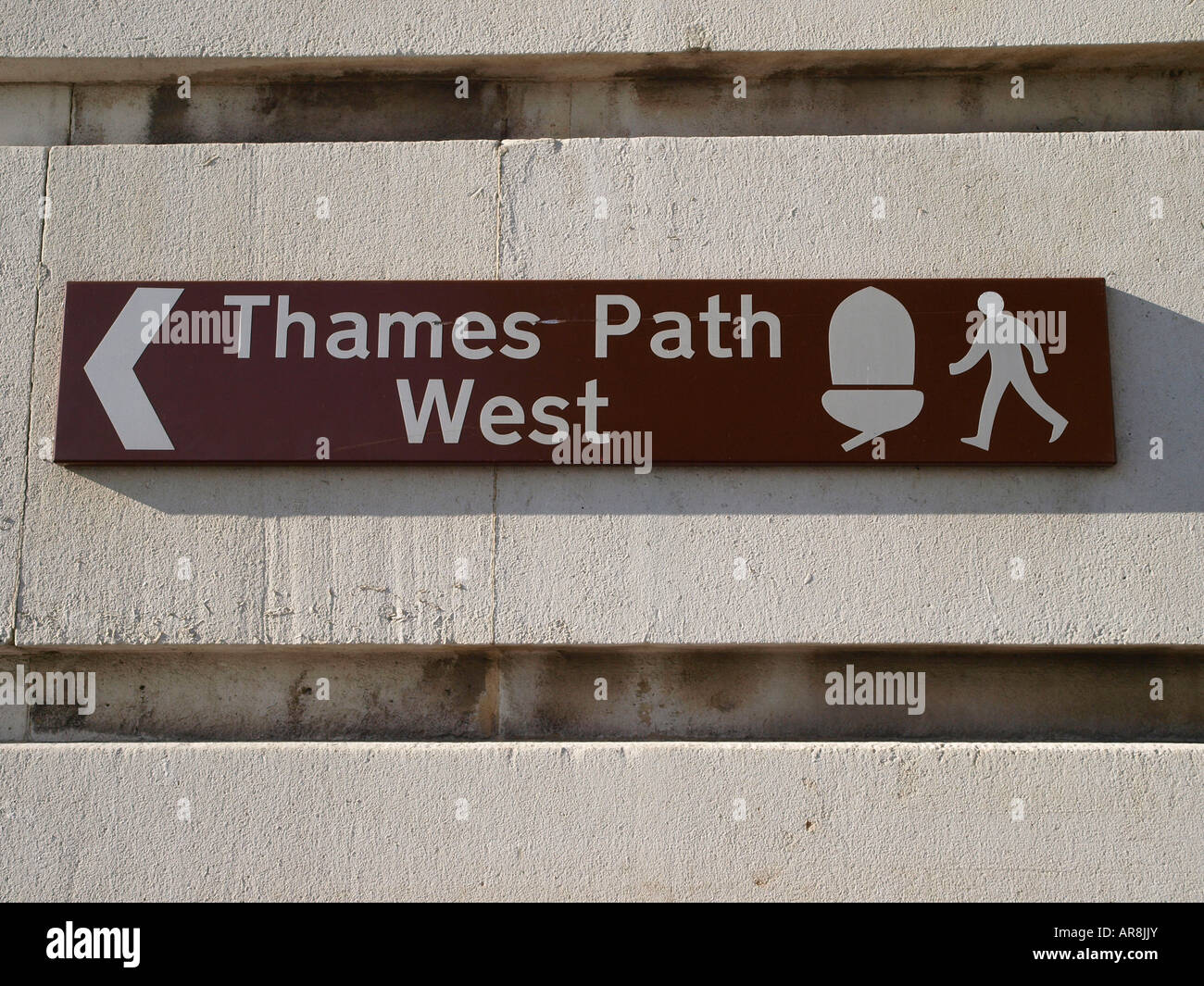 Sign for Thames Path London City England Stock Photo - Alamy