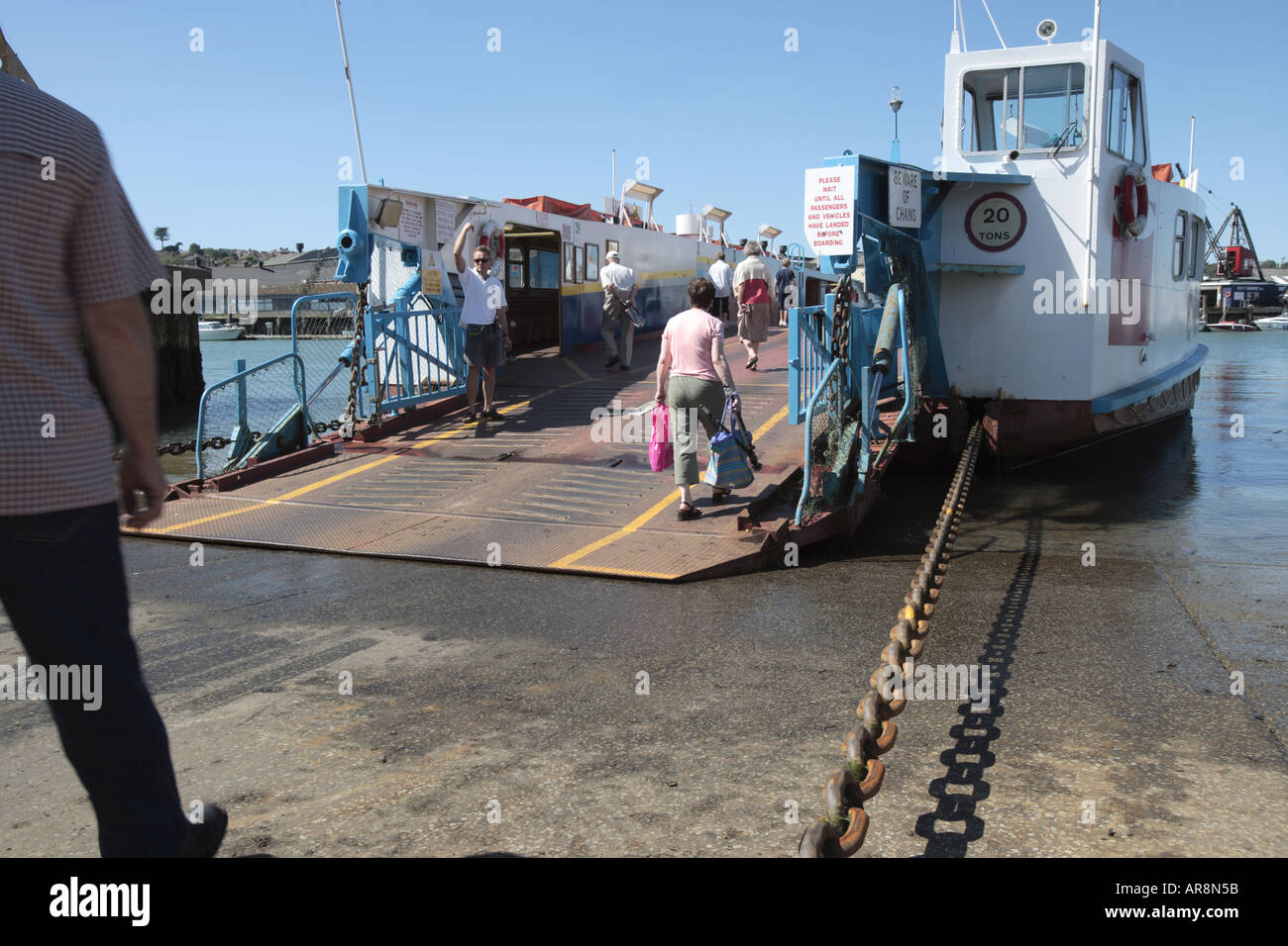 20 vehicle ferry hi-res stock photography and images - Alamy