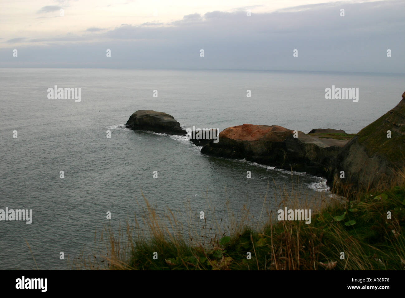 Rough sea whitby north yorkshire hi-res stock photography and images ...