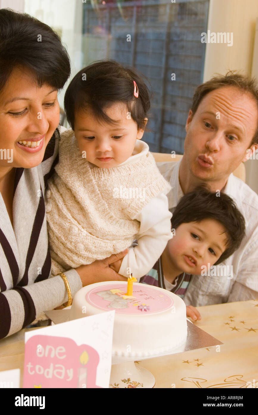 English family hi-res stock photography and images - Alamy