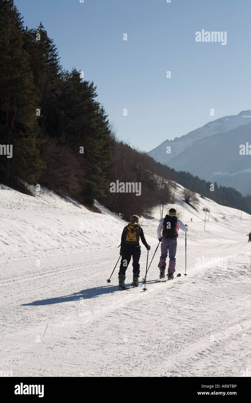 Long distance cross country ski hi-res stock photography and images - Alamy