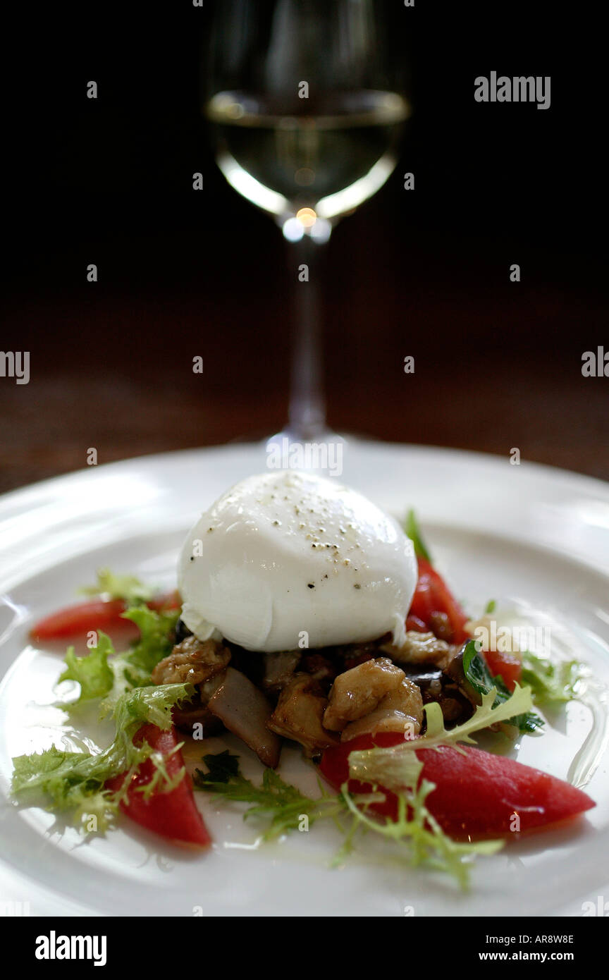 Mozzerella ball hi-res stock photography and images - Alamy
