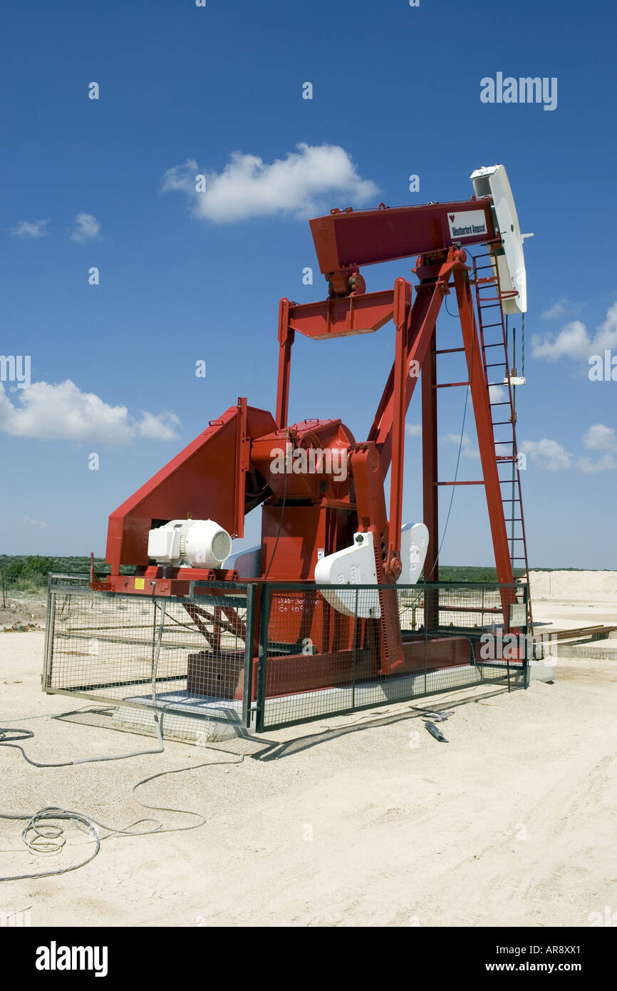 Oil well texas hi-res stock photography and images - Alamy