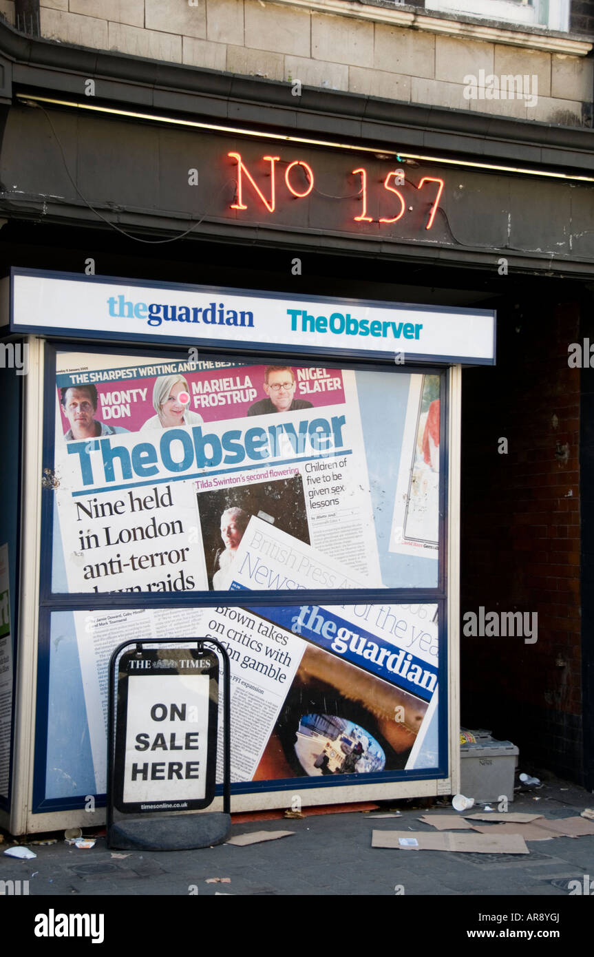 Newspapers east hi-res stock photography and images - Alamy