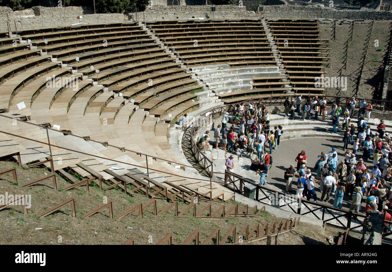 Amphitheatre pompeii hi-res stock photography and images - Alamy