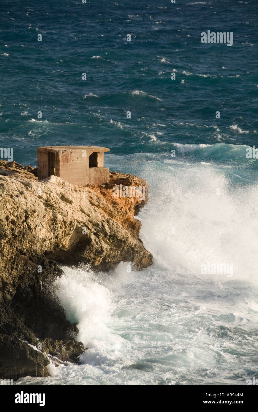 world war two pill box sentry coastal defence Stock Photo - Alamy