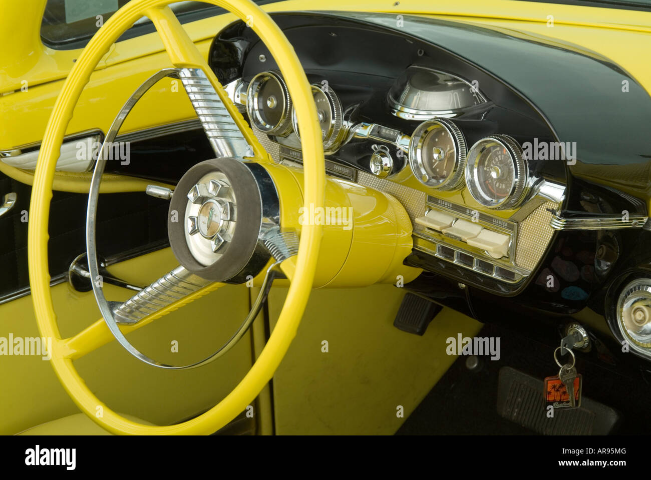 jet aged dashboard in 1950 american car chrome Stock Photo - Alamy