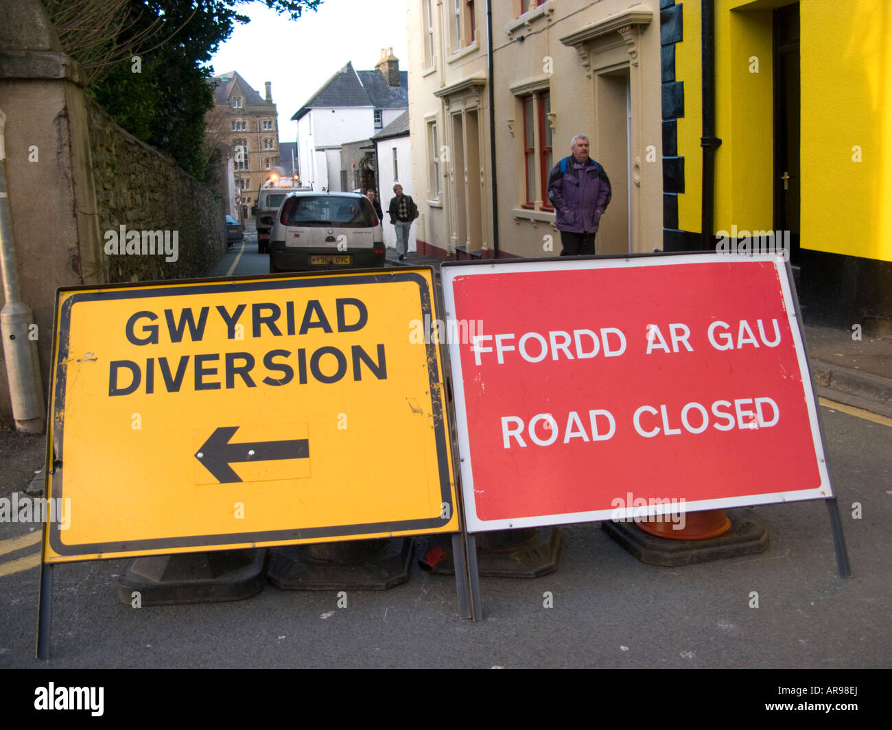 Street Signs Wales at Alana Mcgovern blog