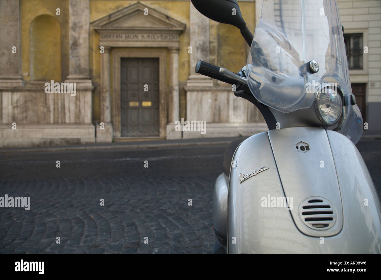 Roma italia vespa hi-res stock photography and images - Alamy