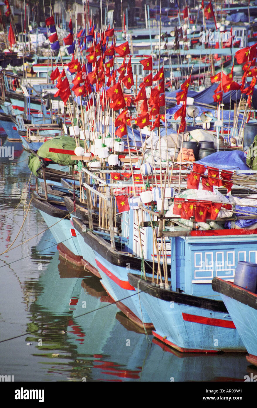 Flying fish fleet hi-res stock photography and images - Alamy