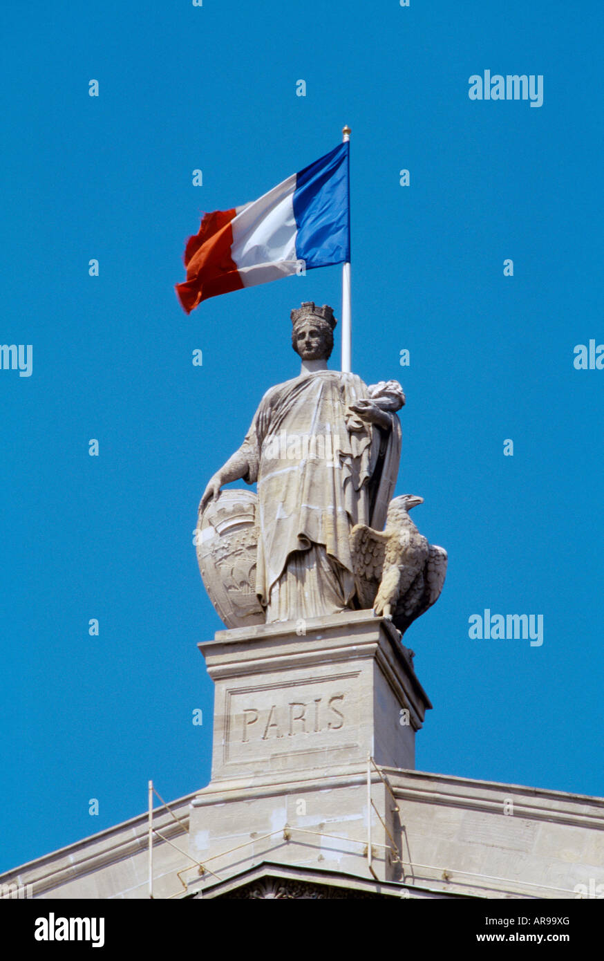 Paris french statue hi-res stock photography and images - Alamy