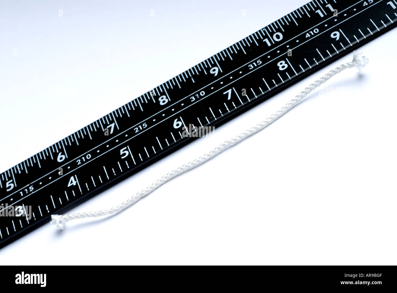 How long is a piece of string hi-res stock photography and images - Alamy