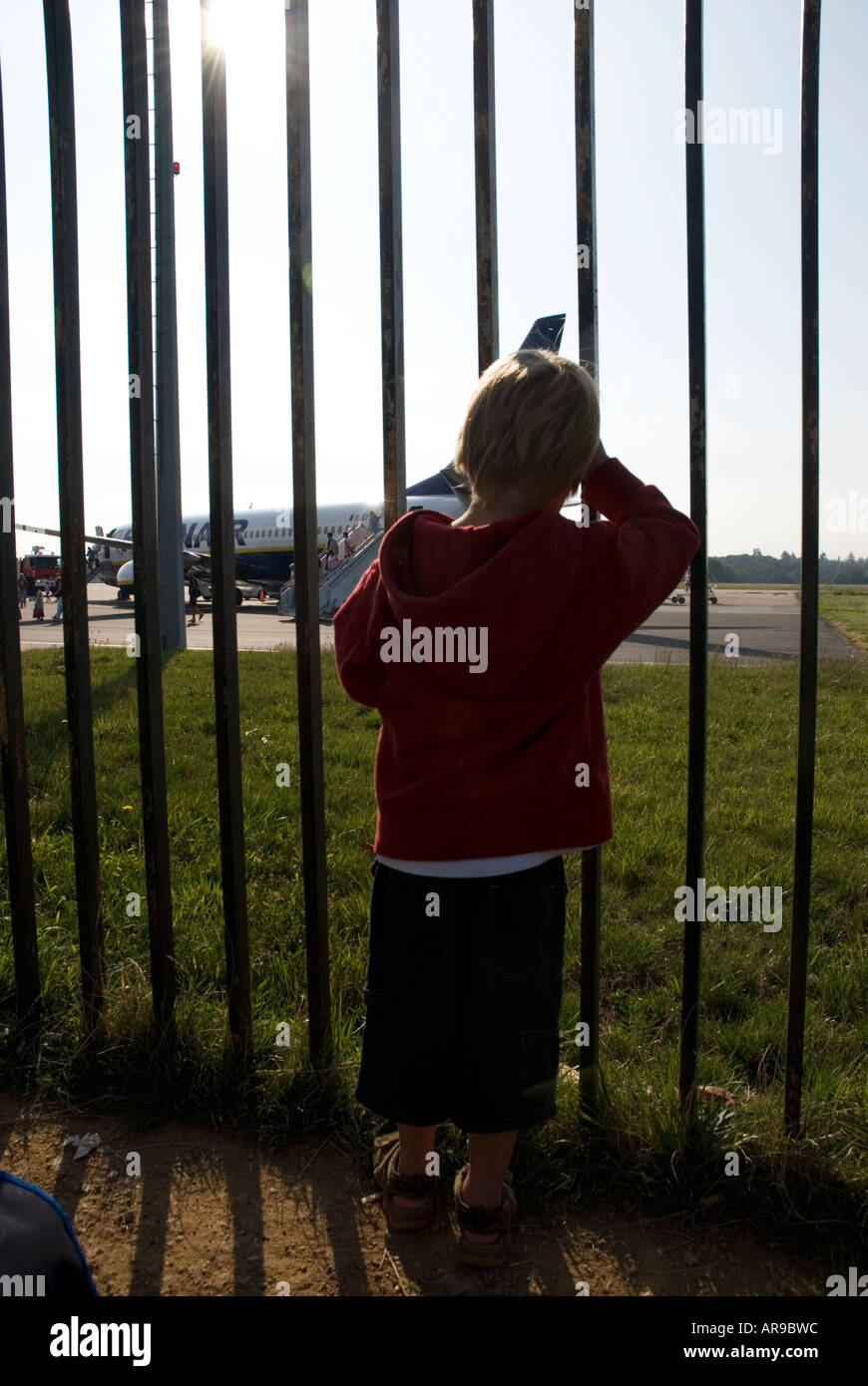 Child Saying Goodbye Sad Stock Photos & Child Saying Goodbye Sad Stock ...