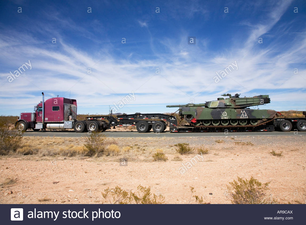 Truck Load Oversize Stock Photos & Truck Load Oversize Stock Images - Alamy