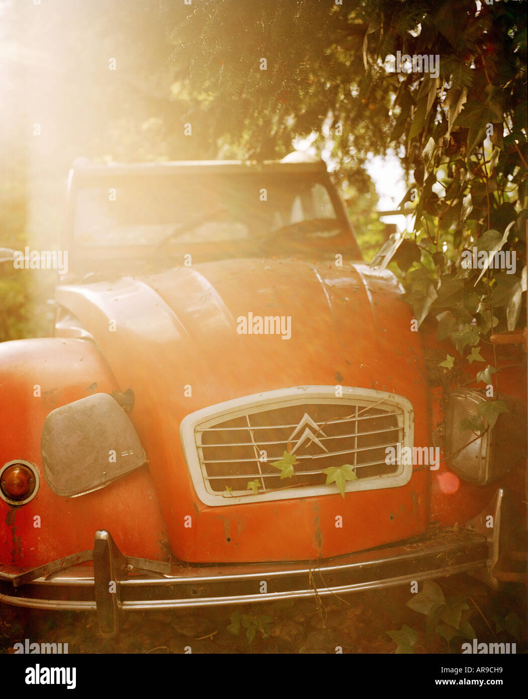 red Citroen 2CV Stock Photo - Alamy