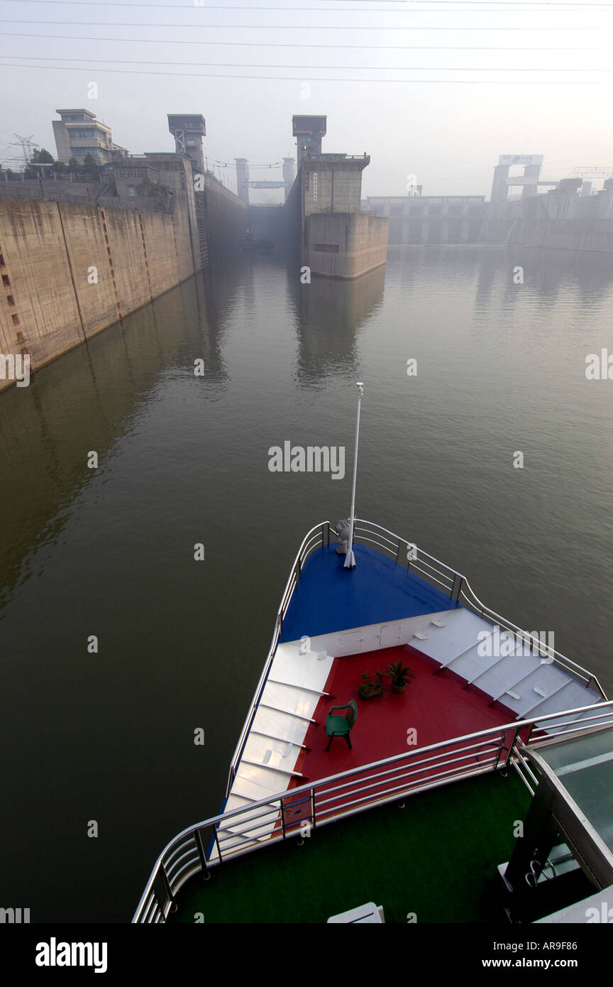 Rivercruise sightseeing tour hi-res stock photography and images - Alamy