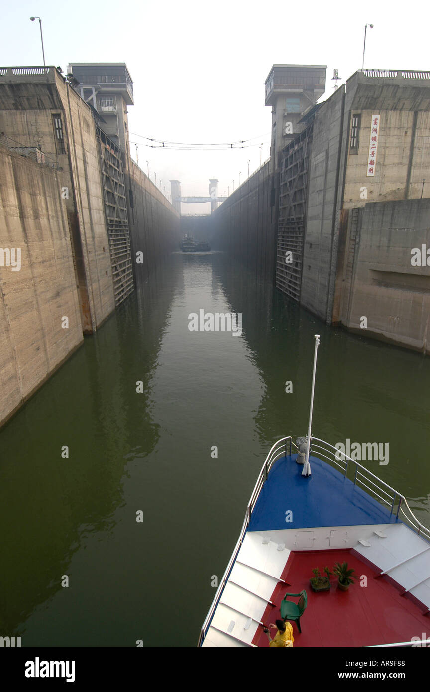 Rivercruise sightseeing tour hi-res stock photography and images - Alamy