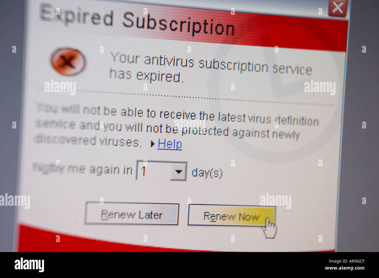 VIRUS PROTECTION EXPIRY WARNING ON COMPUTER SCREEN Stock Photo - Alamy