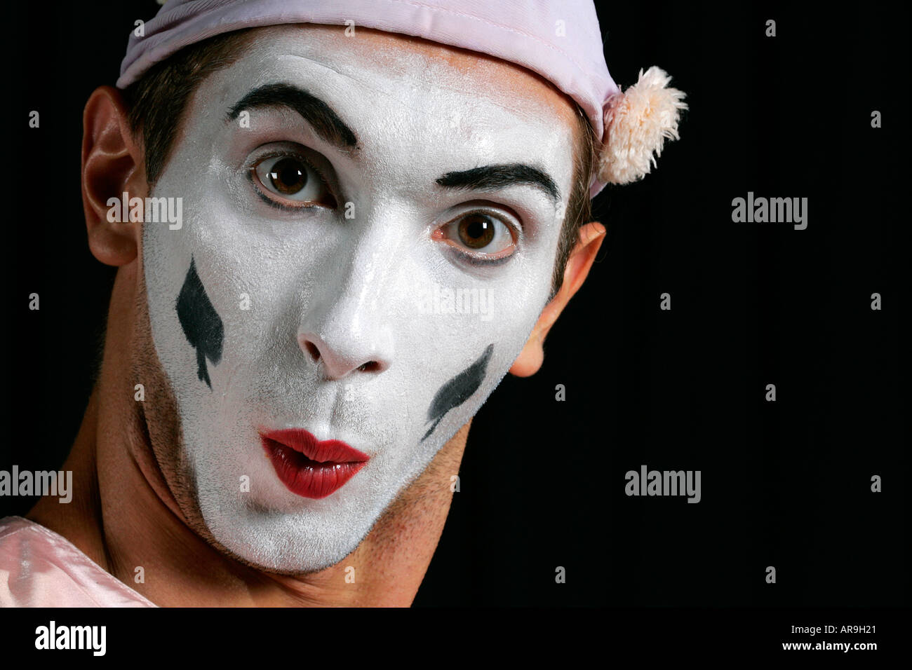 joker actor comedian comedy hat color colour costume amusement ...