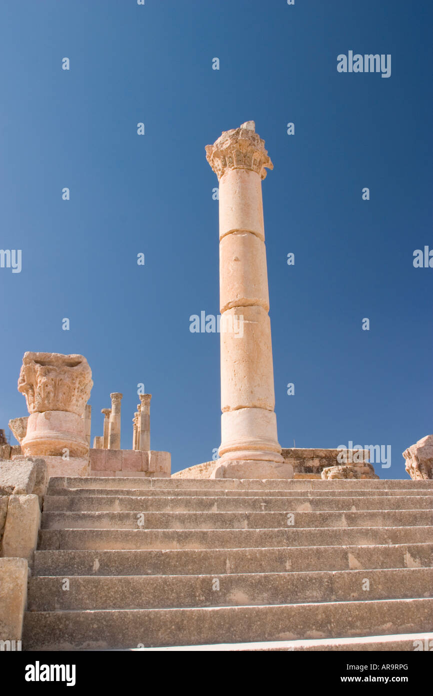 Corinthian Columns, Jerash, Jordan Stock Photo - Alamy