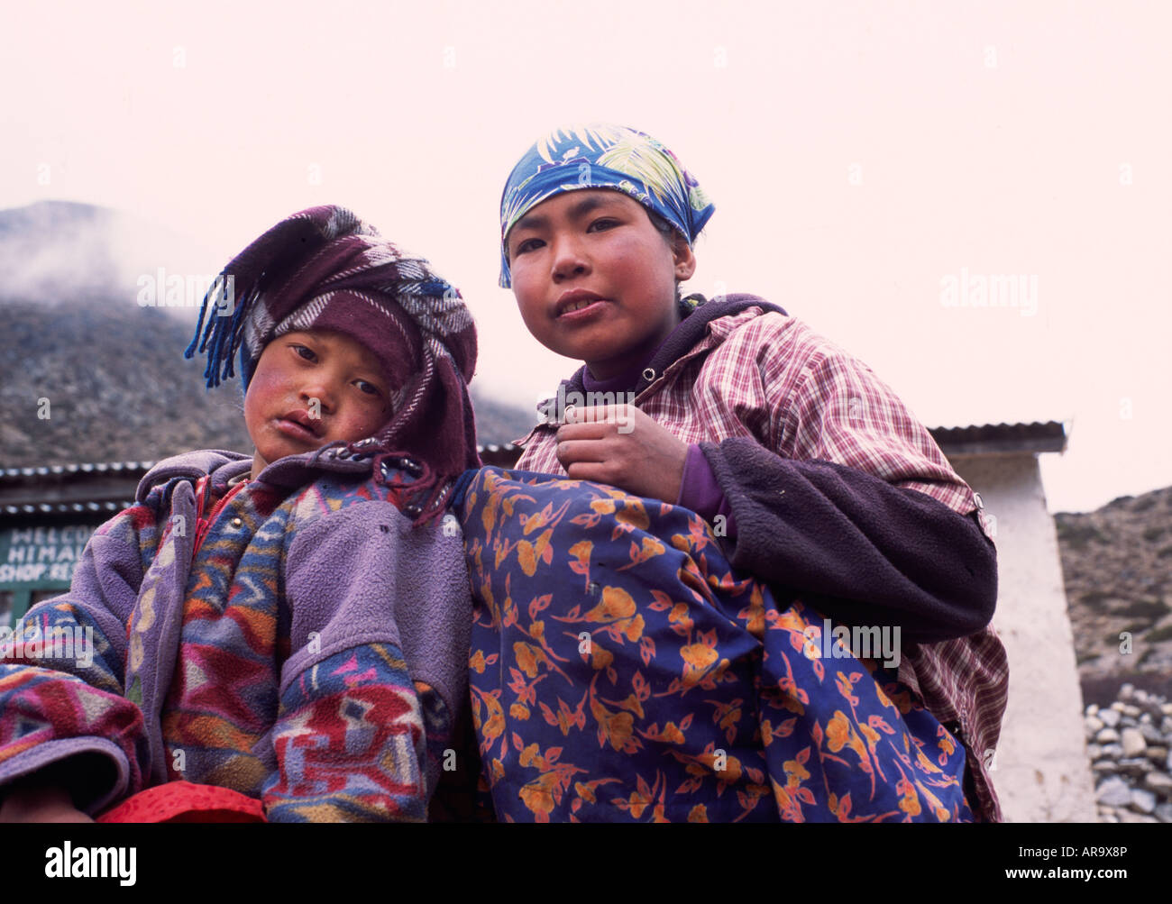Tibetan kids in traditional dress hi-res stock photography and images ...