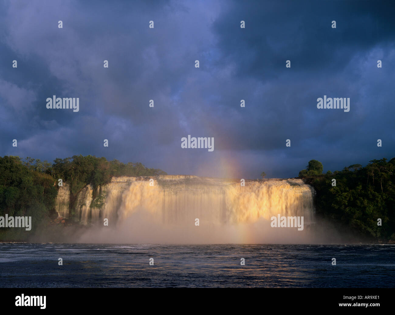 Hacha waterfall venezuela hi-res stock photography and images - Alamy