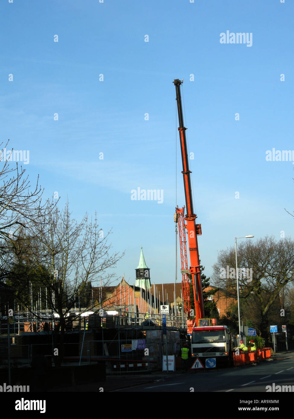 Extended crane hi-res stock photography and images - Alamy