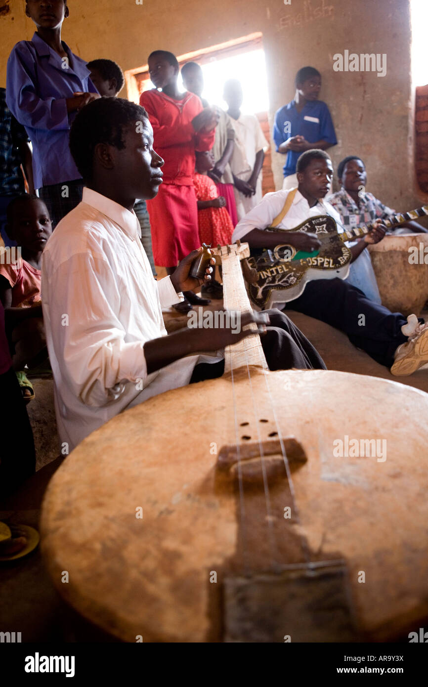 Oud instrument hi-res stock photography and images - Alamy