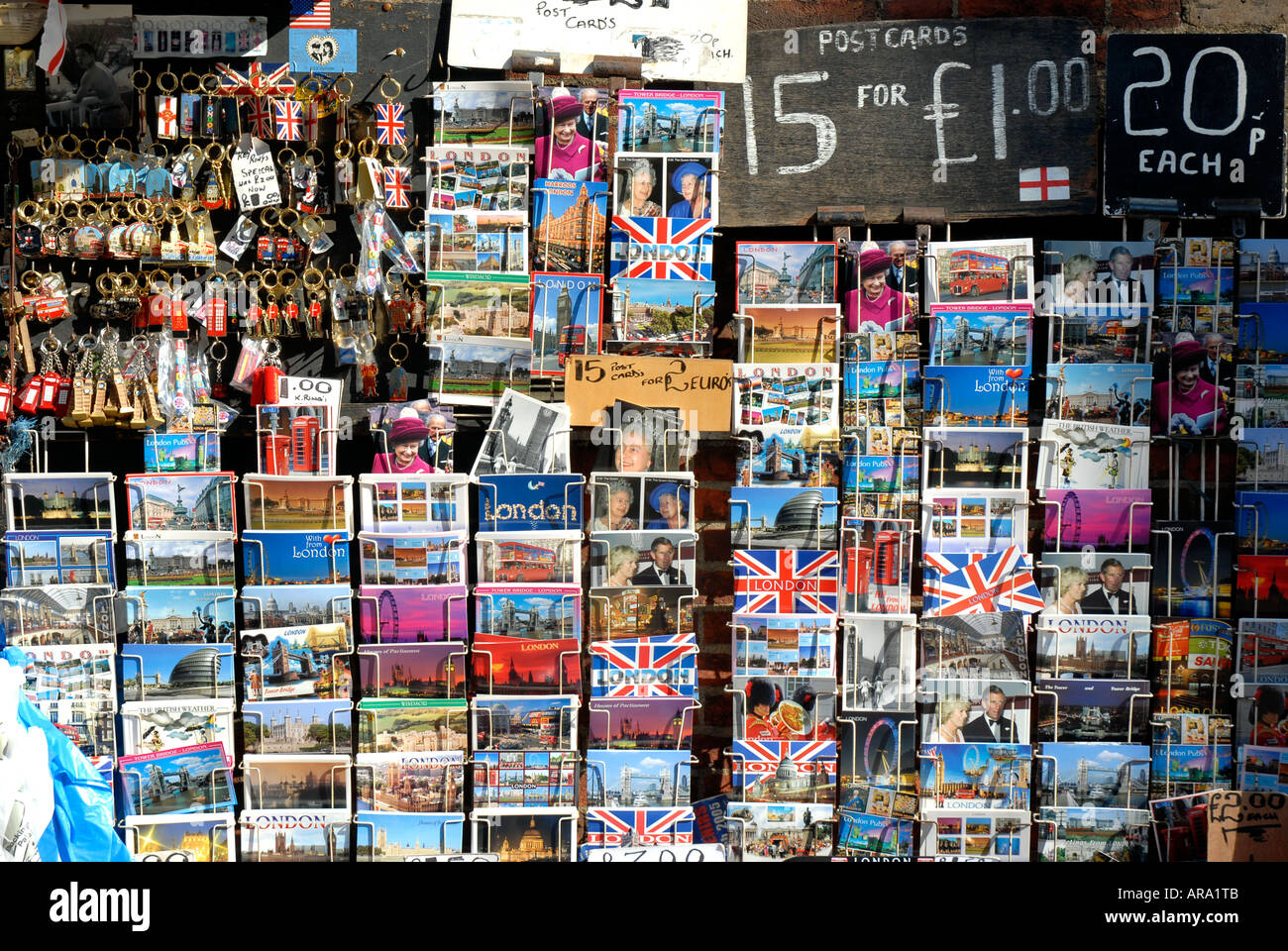 Souvenirs postcard london hi-res stock photography and images - Alamy