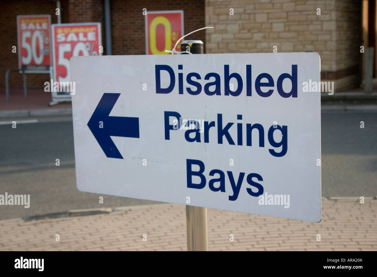 Disabled Parking Bays sign Stock Photo - Alamy