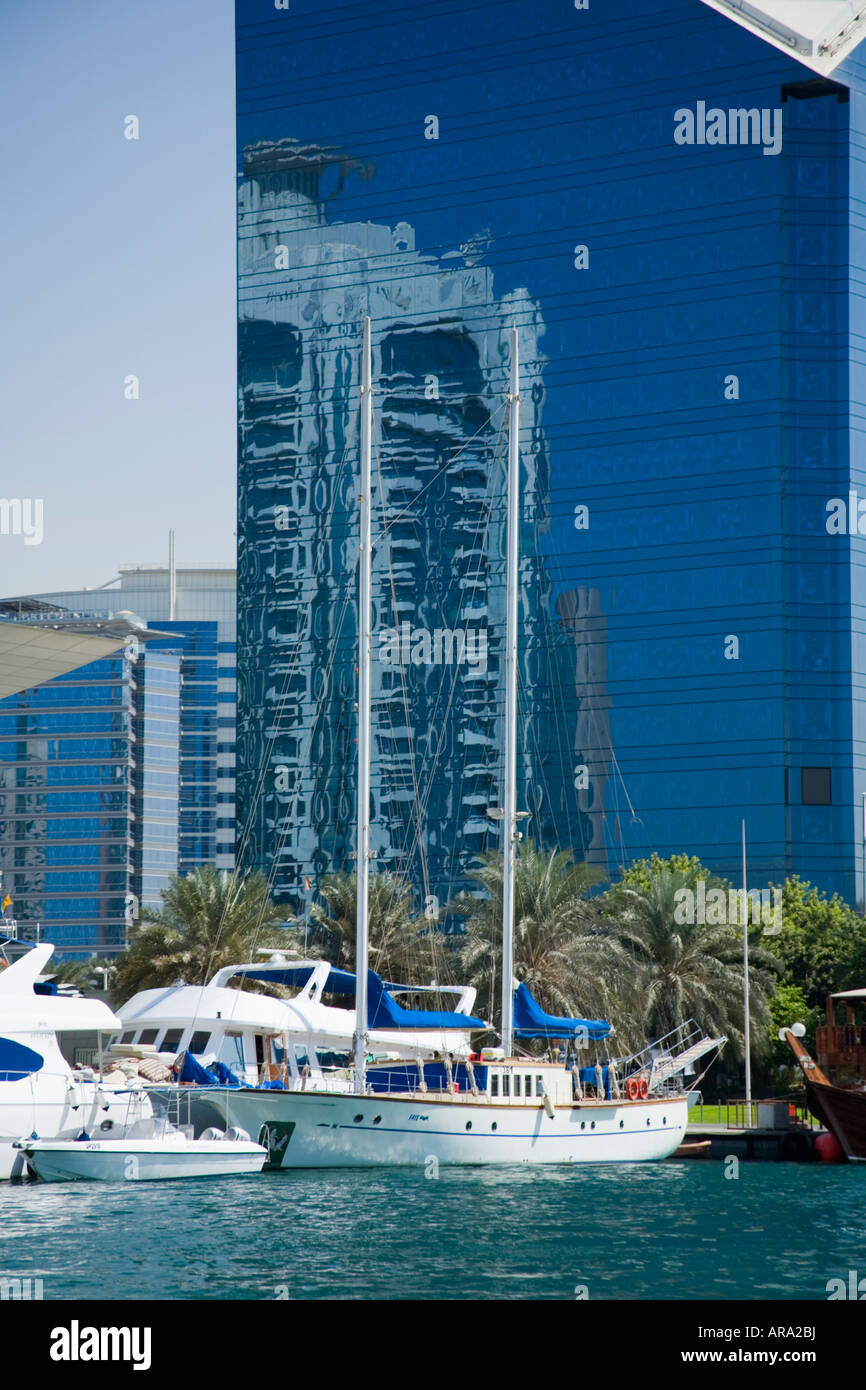 Dubai chamber commerce building dubai hi-res stock photography and ...