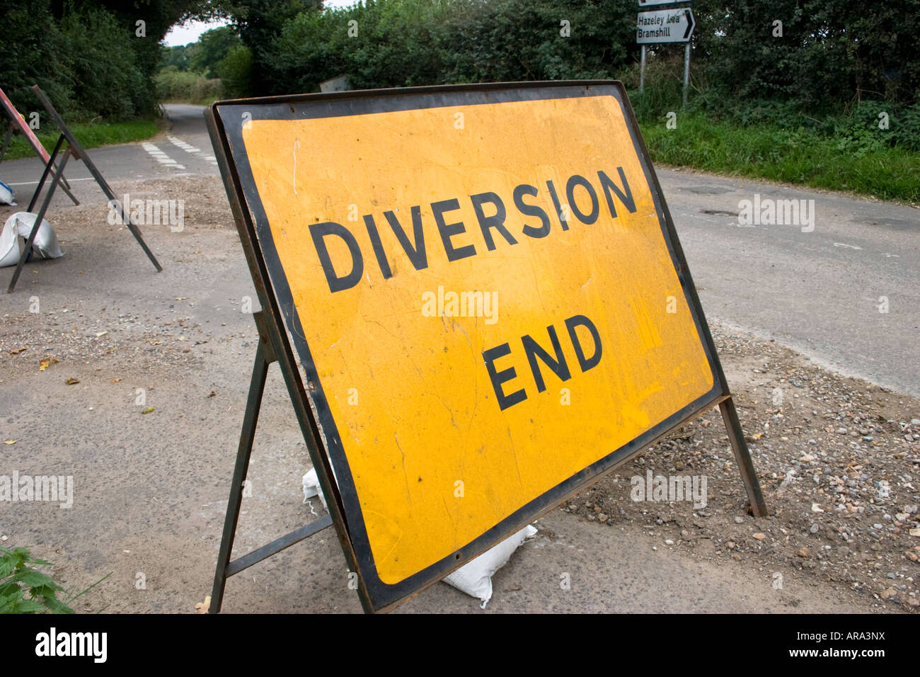 Diversion end road sign Stock Photo - Alamy Diversion end road sign Stock Photo - Alamy
